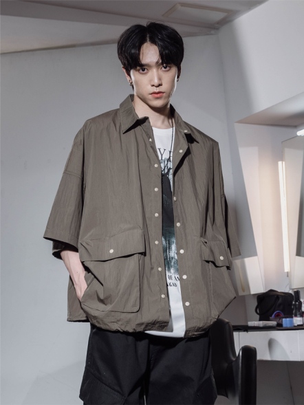 雙口袋抽繩限定短襯