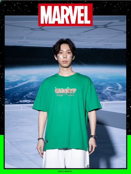 LAKING_漫威格魯特音樂叢林背圖短T