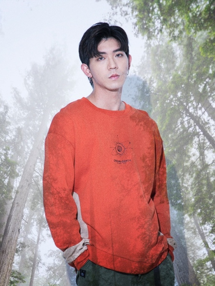 LAKING.LAB-宇宙天體撞色拼接衛衣