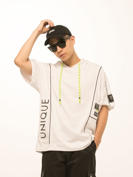 LAKING-銀光配色滾邊貼標短帽T