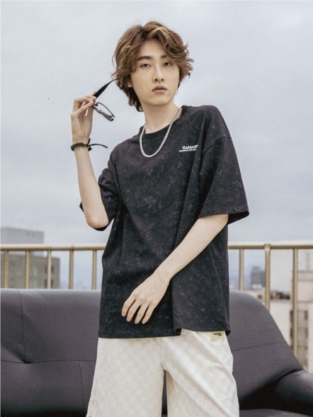 LAKING_渲染簡約滿版短T